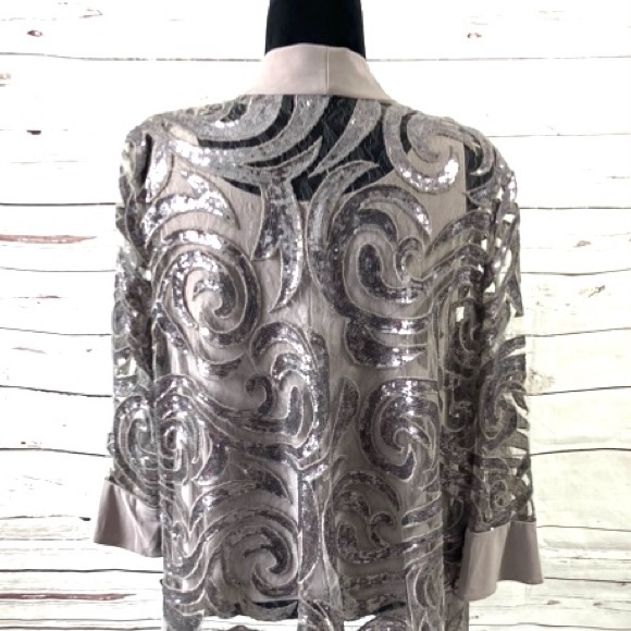 R & M Richards | Tops | Rm Richards Twin Set Top Womens 6 Champagne Top ...